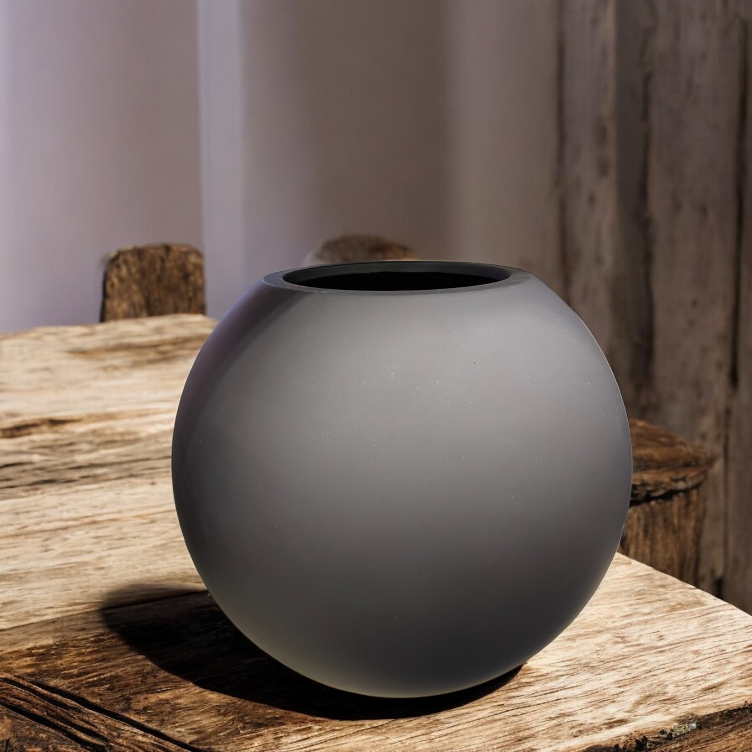 Ball-Shaped Planter (White)